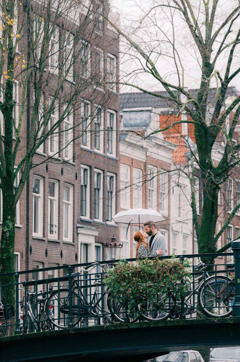 A Romantic Winter Afternoon in Amsterdam: Kayla & Brent's Couple’s ...